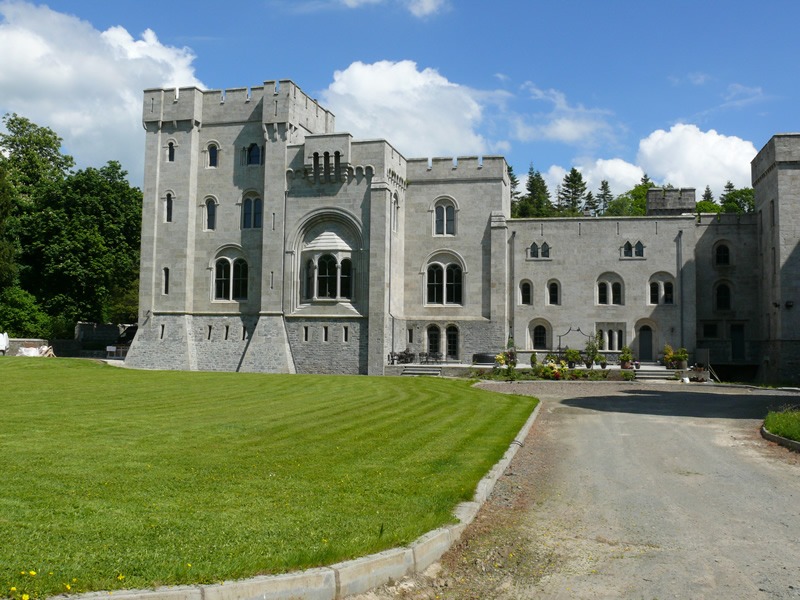 Castle House Railings manufactured from wrought iron custom tailored to ...